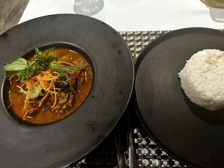 Indonesian Food Guide: Must-Try Dishes and Unique Flavors